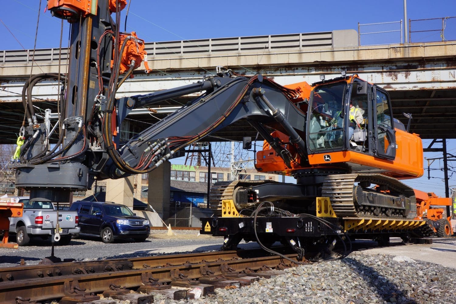 MPXE Hydraulic Drive Rail Cart for Excavators - DymaxRail