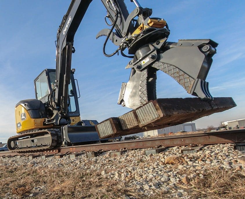 Hydraulic Clam Cribbing Bucket | Rail Ties & Ballast | DymaxRail