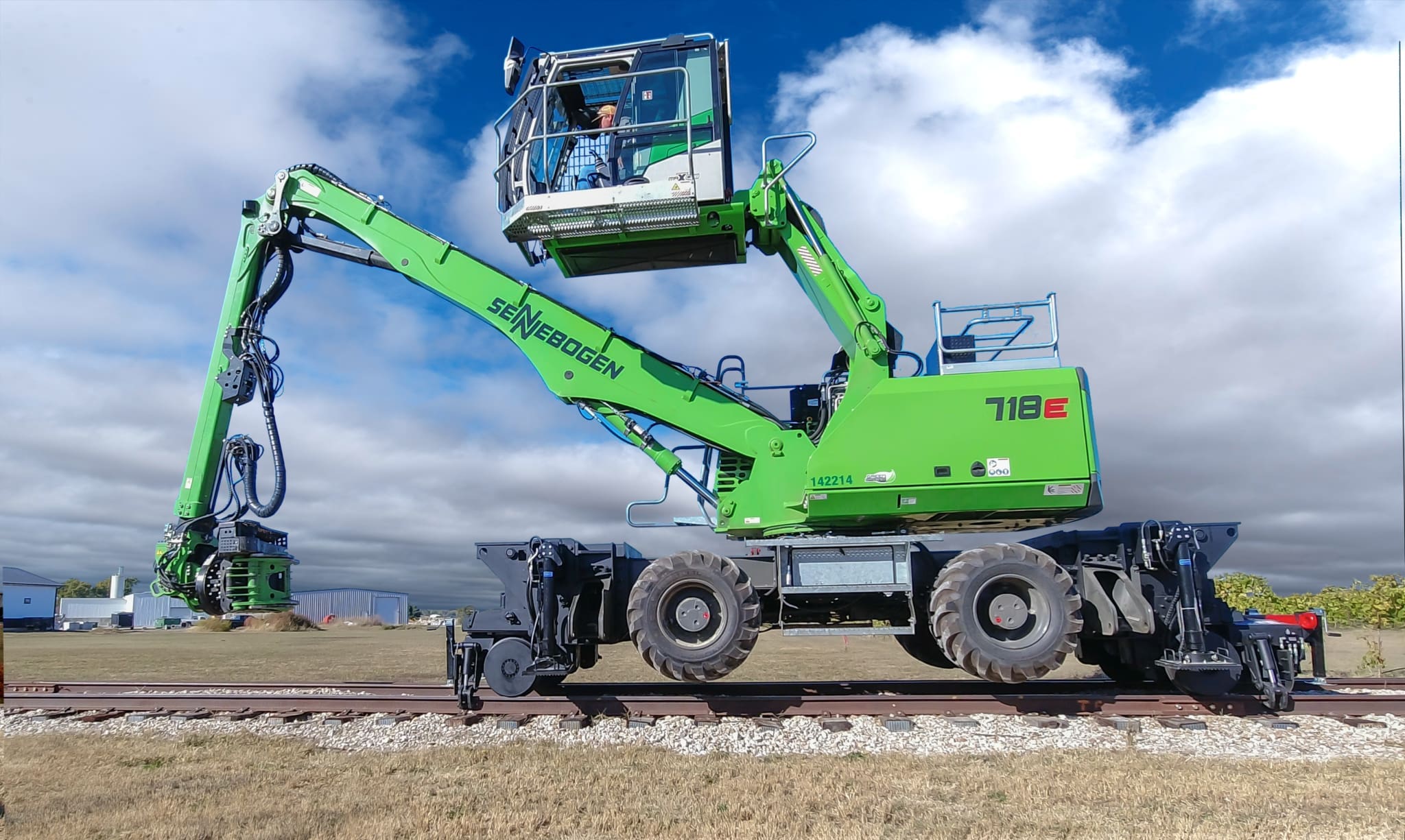 Rail Rider Wheel Excavator Series H-W1 - DYMAXRAIL