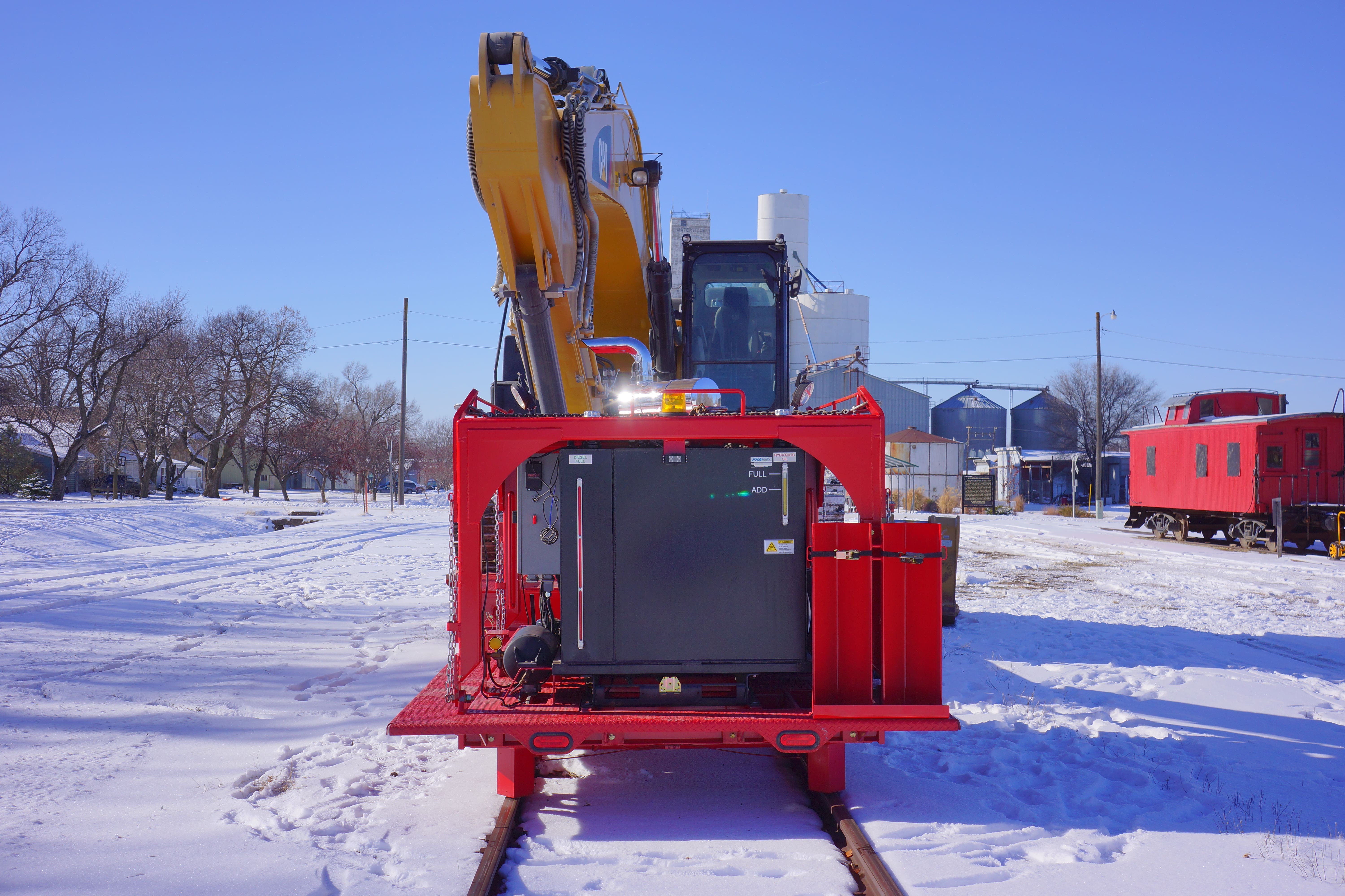 Large Excavator Powered Shuttle Car - DYMAXRAIL