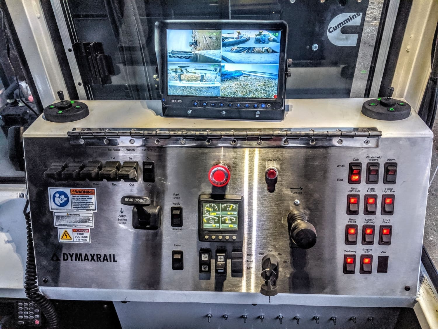 Lo-Rail Utility Flatcar - DYMAXRAIL