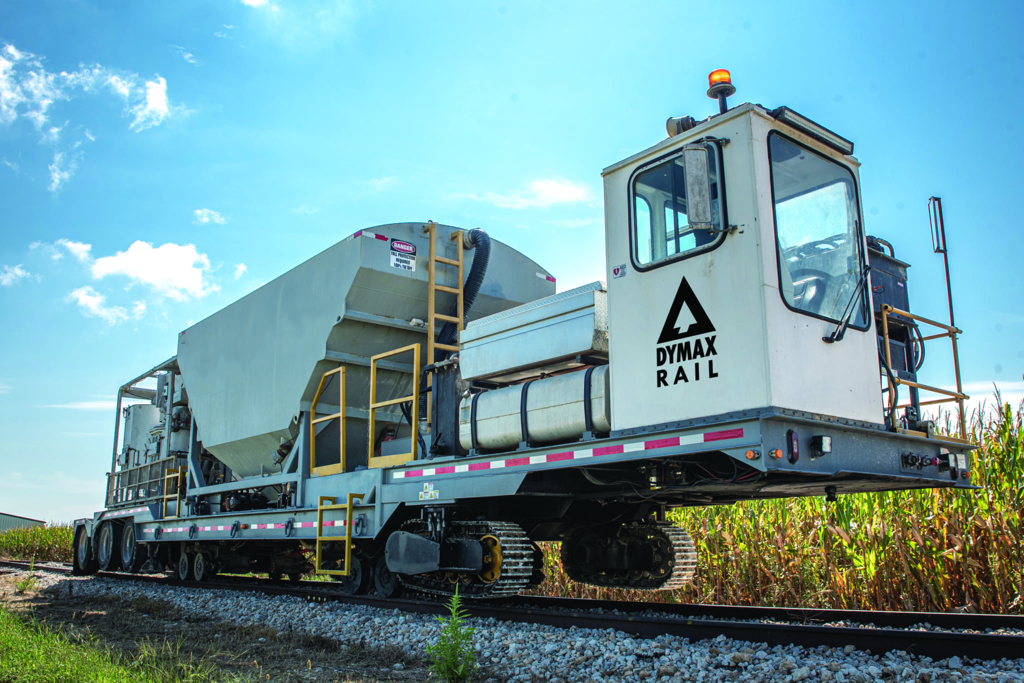 R-Trax Railway Material Handler - DYMAXRAIL